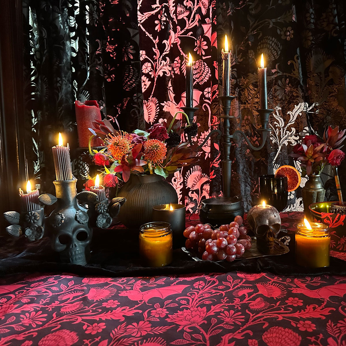 Scarlet Bat Tablecloths - 100% Cotton – Sin in Linen