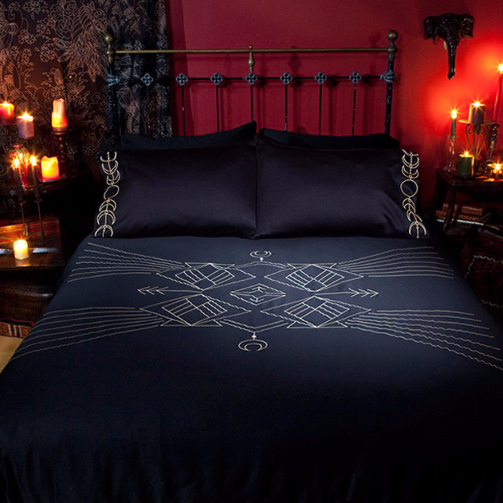 Fetish al Fresco Toile Duvet Cover - Sexy Bedding by Sin in Linen